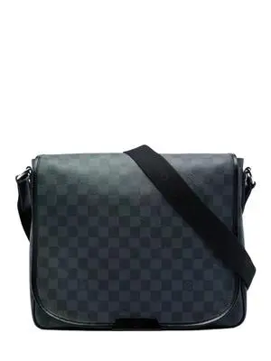 LOUIS VUITTON Damier Graphite Daniel Mm Crossbody Bag - Black