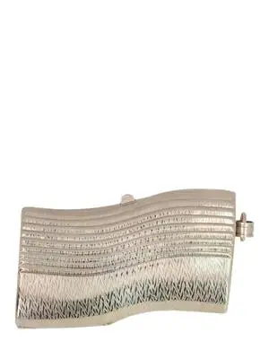 UGO CORREANI Textured Wavy Clutch Bag - Silver