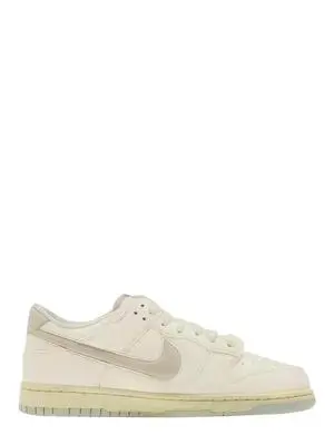 Nike Dunk Low Retro Premium Sneakers - Neutrals