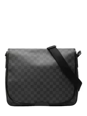 LOUIS VUITTON 2009 Damier Graphite Daniel Mm Crossbody Bag - Black
