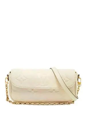 LOUIS VUITTON Monogram Giant Empreinte Wallet On Chain - Neutrals