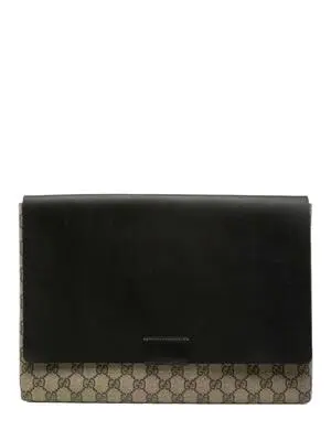 Gucci Gg Supreme Clutch Bag - Neutrals