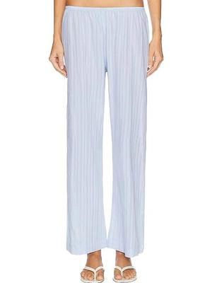 Donni. The Eyelet Pop Simple Crop Pant - Cloud