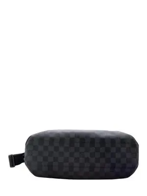 LOUIS VUITTON Damier Graphite Mm Messenger Bag - Black