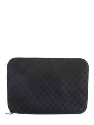 Gucci Gg Supreme Clutch Bag - Black