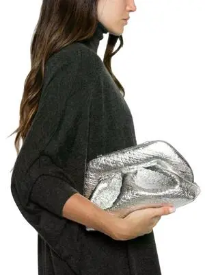 THEMOIRE Metallic-effect Gathered Clutch Bag - Silver