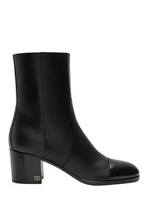 Valentino Garavani Vlogo Signature Cap-toe Ankle Boots Black