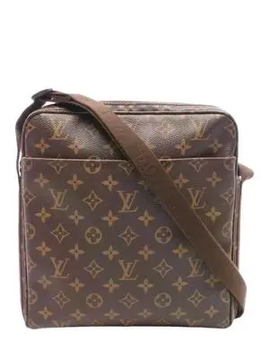 LOUIS VUITTON 2011 Trotteur Beaubourg Monogram Shoulder Bag - Brown