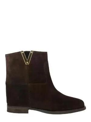VIA ROMA 15 V-shaped Suede Ankle Boots - Brown