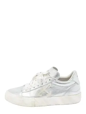 Off-White Vulcanized Lace-up Sneakers - Silver