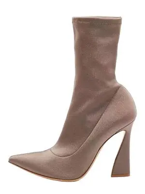 GIANVITO ROSSI Pointed-toe Sculptural-heel Ankle Boots - Neutrals