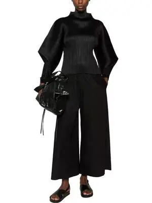 Issey Miyake Plissé-effect Batwing-sleeve Top - Black