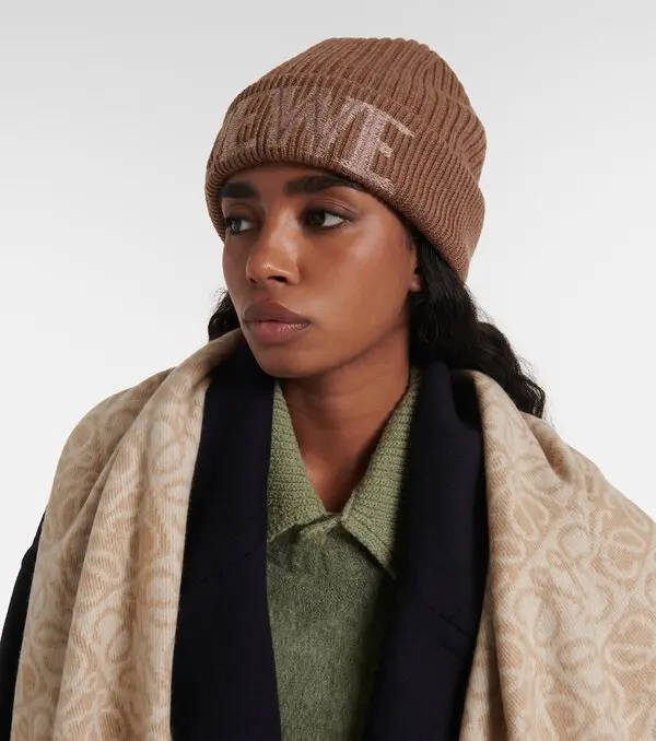 Loewe Logo Ribbed-knit Wool-blend Beanie - Brown