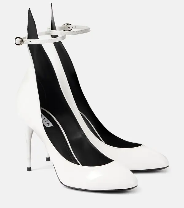 Alaïa Decollete 90 Patent Leather Pumps - White