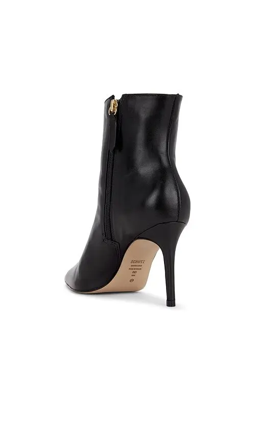 Schutz Mikki Boot In . Also