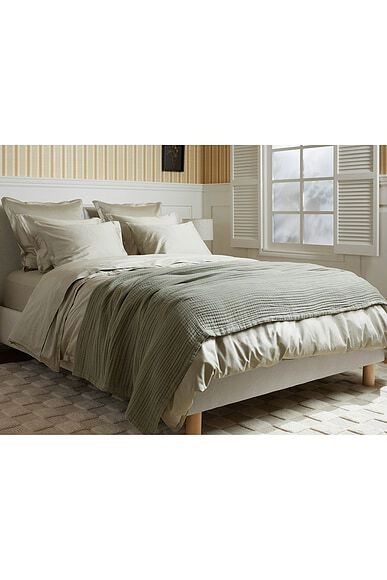 PARACHUTE Cloud Linen Gauze Bed Blanket - Moss