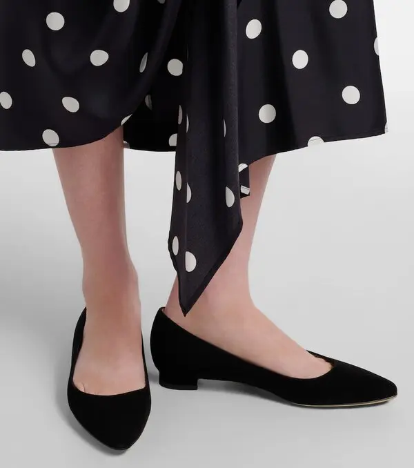 Manolo Blahnik Bb Suede Ballet Flats - Black