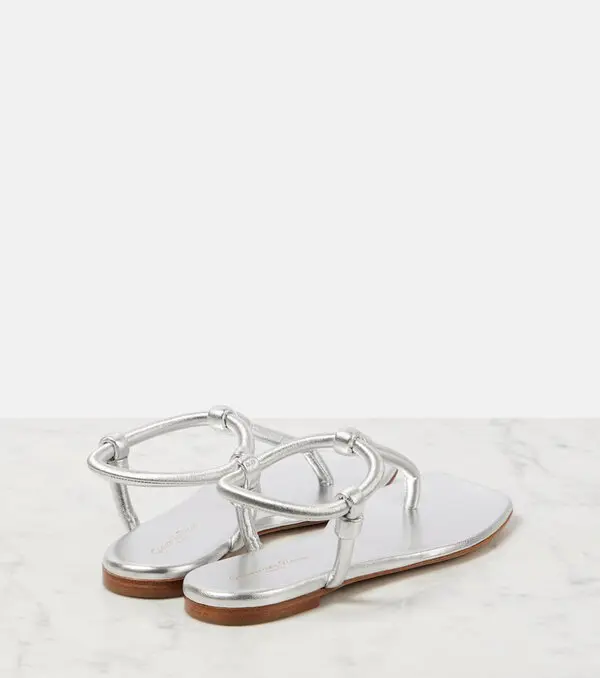 GIANVITO ROSSI Juno Metallic Leather Thong Sandals - Silver