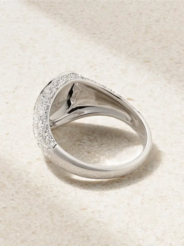 Yvonne Léon Mini Chevalier 9-karat White Diamond Ring