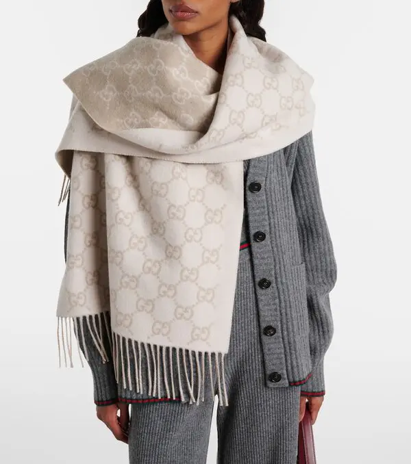 Gucci Gg Fringed Cashmere Scarf