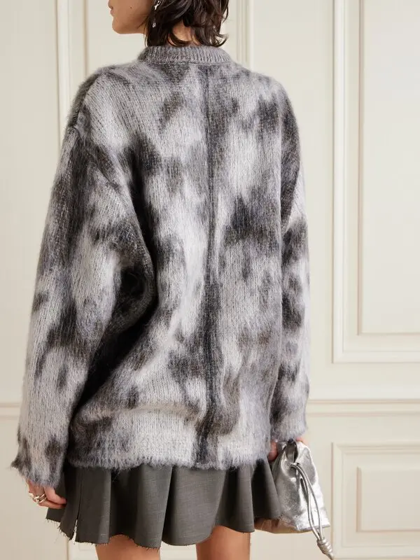 Attico Brushed Knitted Sweater With Abstract Animal Print - Gray