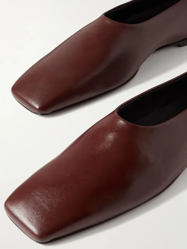 NEOUS Atlas Leather Ballet Flats