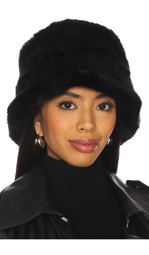 UNREAL FUR Yeoman Bucket Hat