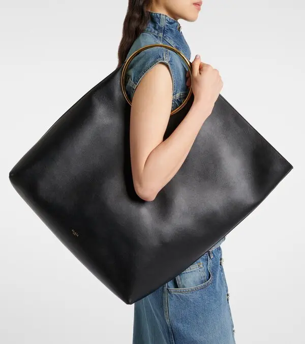 Alaïa Ring Xl Leather Tote Bag