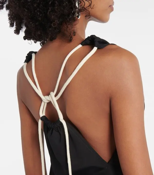 Plan C Sleeveless V-neck Top
