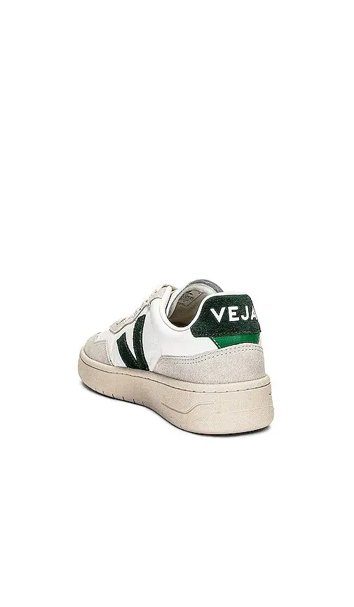 VEJA V-90 Sneaker - White
