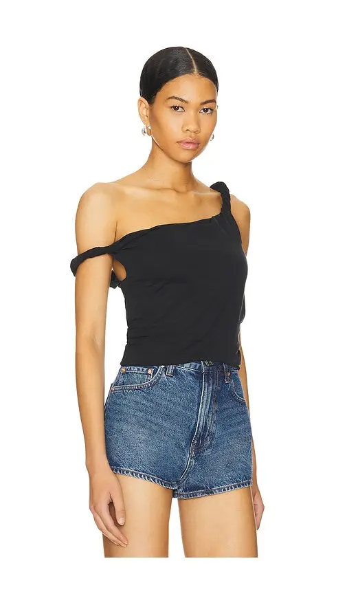 Good American Twist Tee In . Also