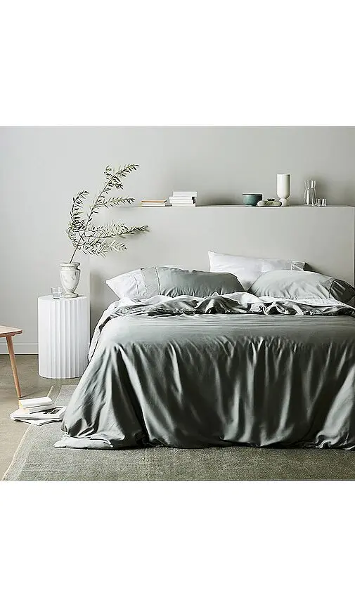 ETTITUDE Signature Sateen Duvet Cover In Cloud - Sage