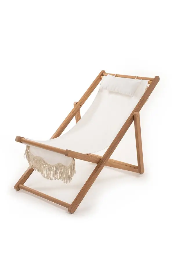 BUSINESS & PLEASURE Premium Fringed Canvas Sling Chair - White