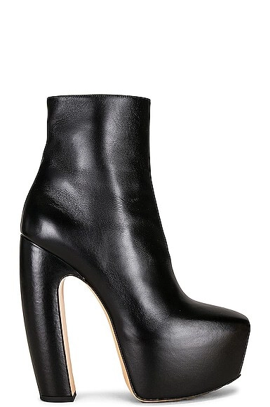 Bottega Veneta Leather Wedge Ankle Boots - Black