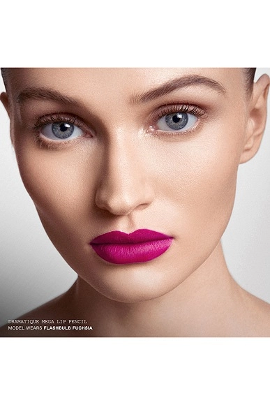 PAT MCGRATH LABS Dramatique Mega Lip Pencil - Flashbulb Fuchsia