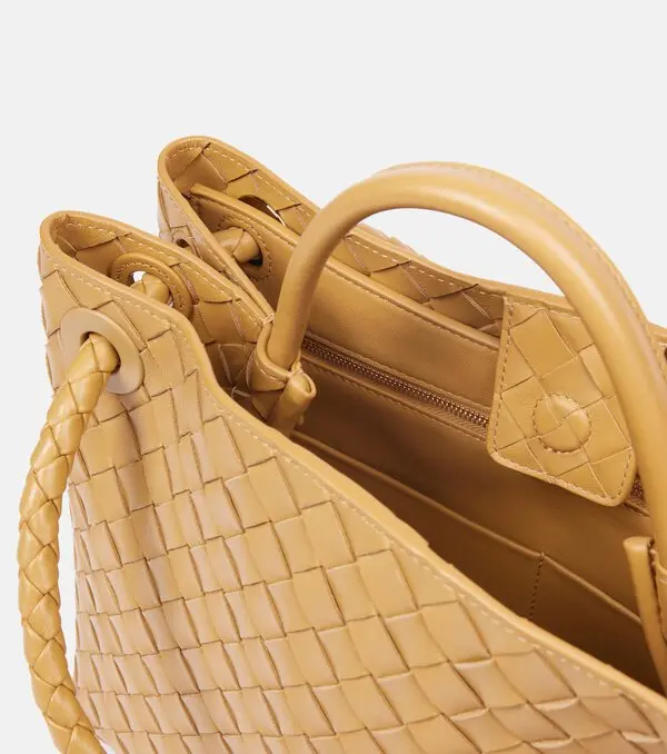 Bottega Veneta Andiamo Intrecciato Medium Leather Tote Bag - Beige