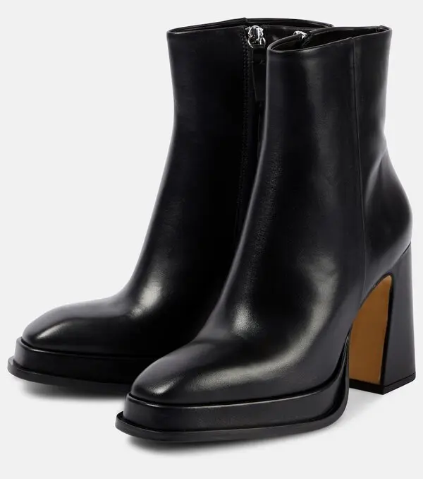 SOULIERS MARTINEZ Nova Chueca Leather Ankle Boots