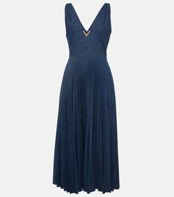 Valentino Garavani Vgold Plisse Chambray Maxi Dress - Blue