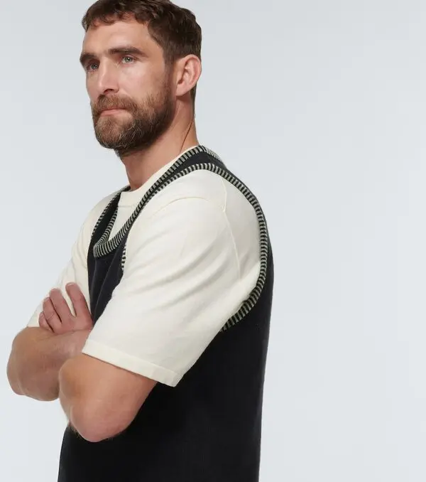 Commas Sleeveless Knitted Top