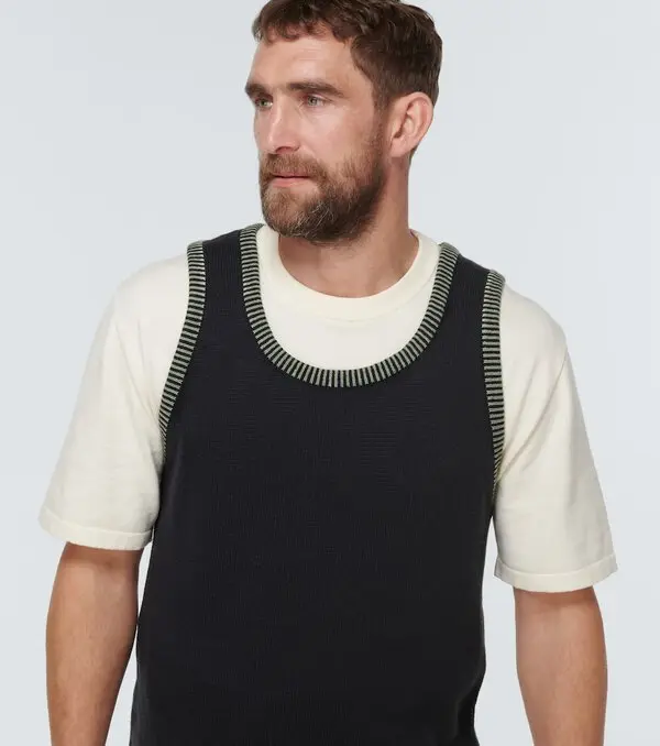 Commas Sleeveless Knitted Top