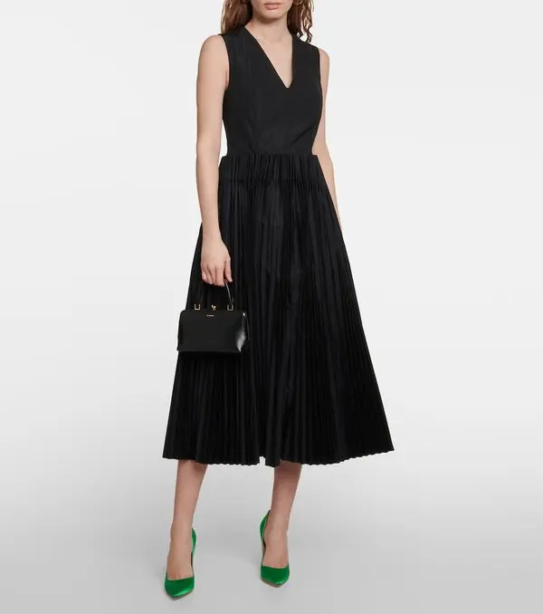 GIANVITO ROSSI Pointed Toe Satin Pumps - Green