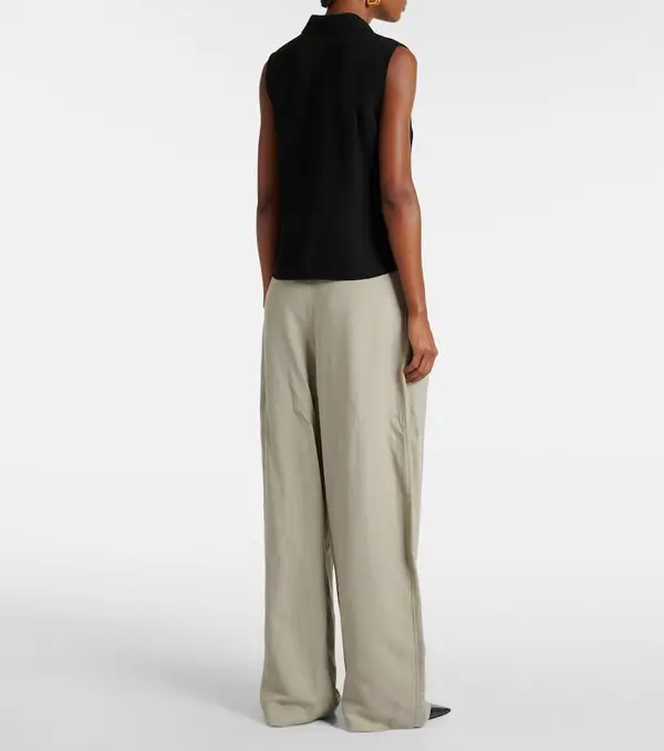 Vince Sleeveless Buttoned Top