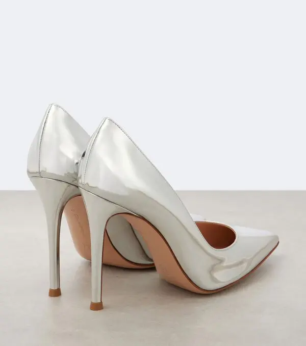 GIANVITO ROSSI Metallic Leather Pointed Toe Pumps - Silver