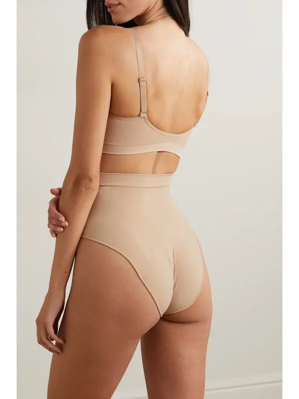SKIMS Seamless Sculpt Stretch Bralette - Neutrals