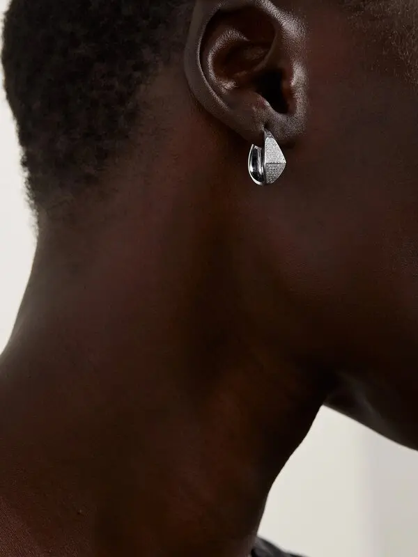 Yvonne Léon Diva 9-karat Diamond Earrings