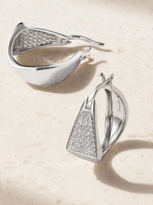 Yvonne Léon Diva 9-karat Diamond Earrings