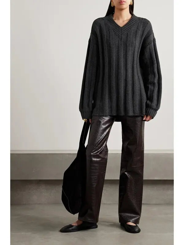 INTERIOR The Drew Oversized Ribbed Cashmere V-neck Sweater
