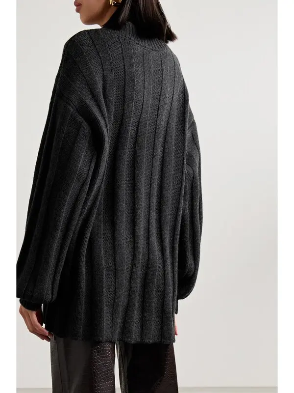INTERIOR The Drew Oversized Ribbed Cashmere V-neck Sweater