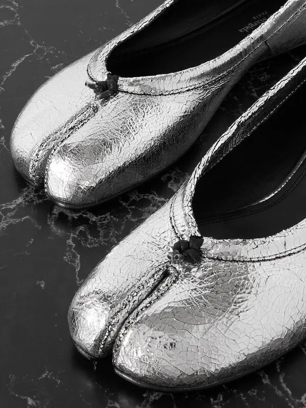 MAISON MARGIELA Tabi Metallic Cracked-leather Ballet Flats - Silver