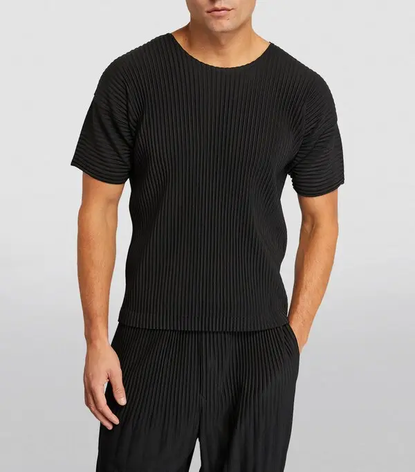 Issey Miyake Pleated T-shirt - Black